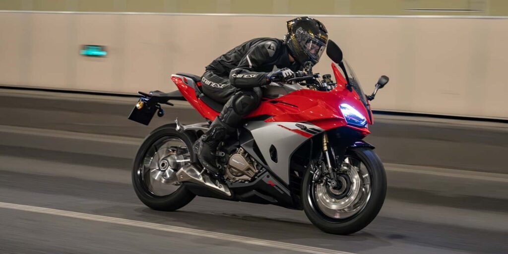 QJMotor SRK 500 RA: Automática – Directomotor